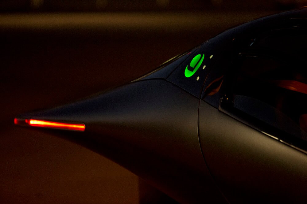 未来感ハンパない！充電不要EV「Aptera」が200万円台で登場、性能はテスラ超え？ | MOBY [モビー]