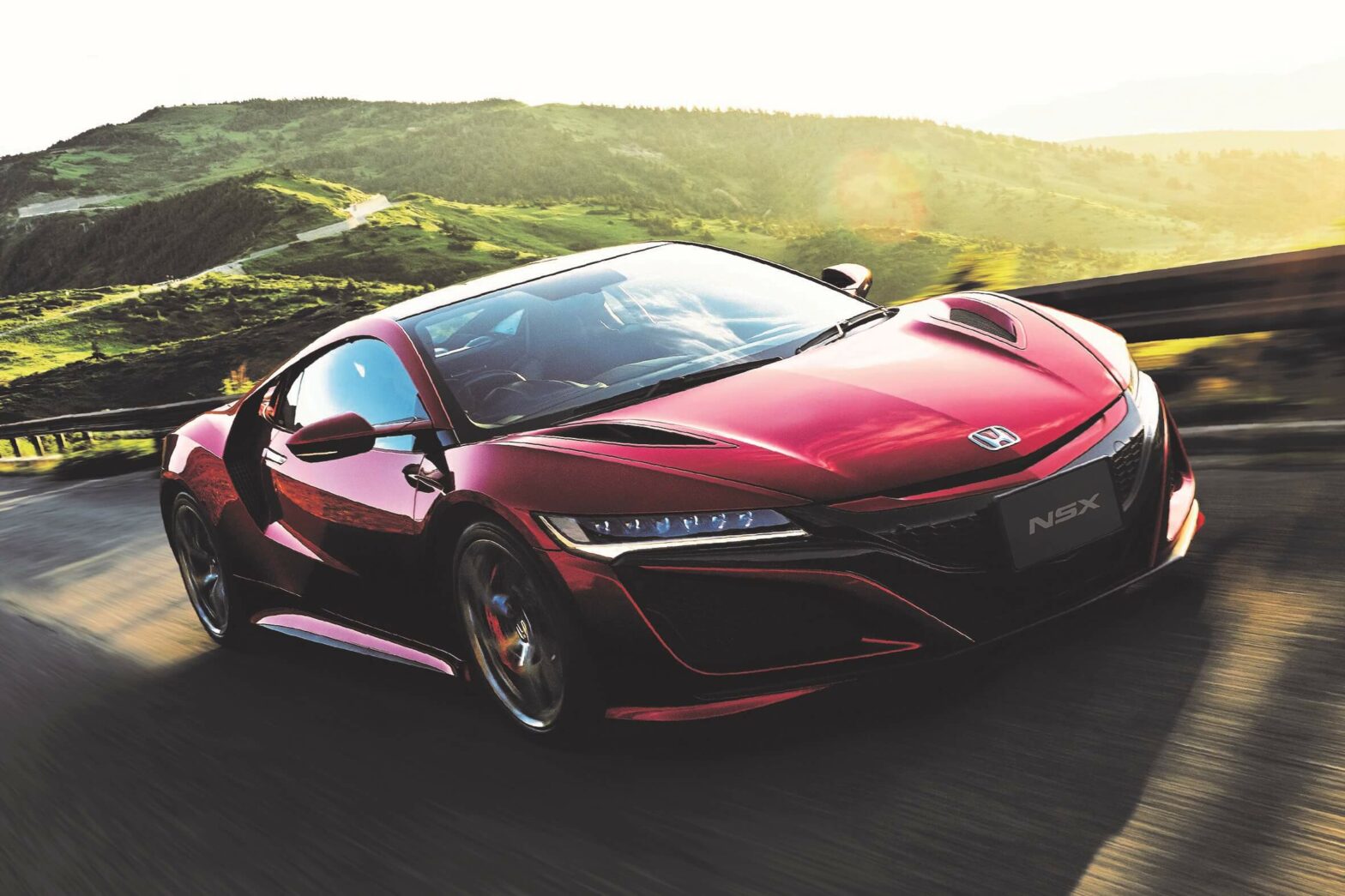 ホンダNSXを愛車にした有名人・芸能人が大物すぎる！土屋圭市やセナ、ビル・ゲイツまで | MOBY [モビー]