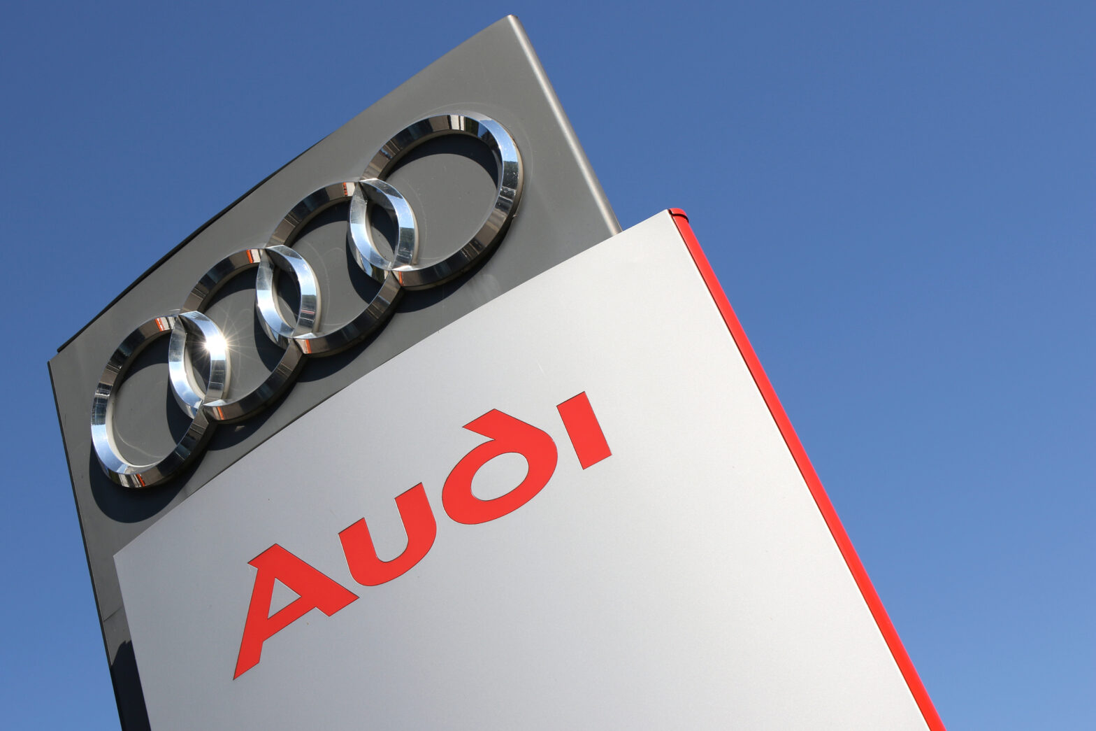 【アウディ セダン】Audiセダン全車種を比較紹介！A・S・RSの違いとは？ | MOBY [モビー]