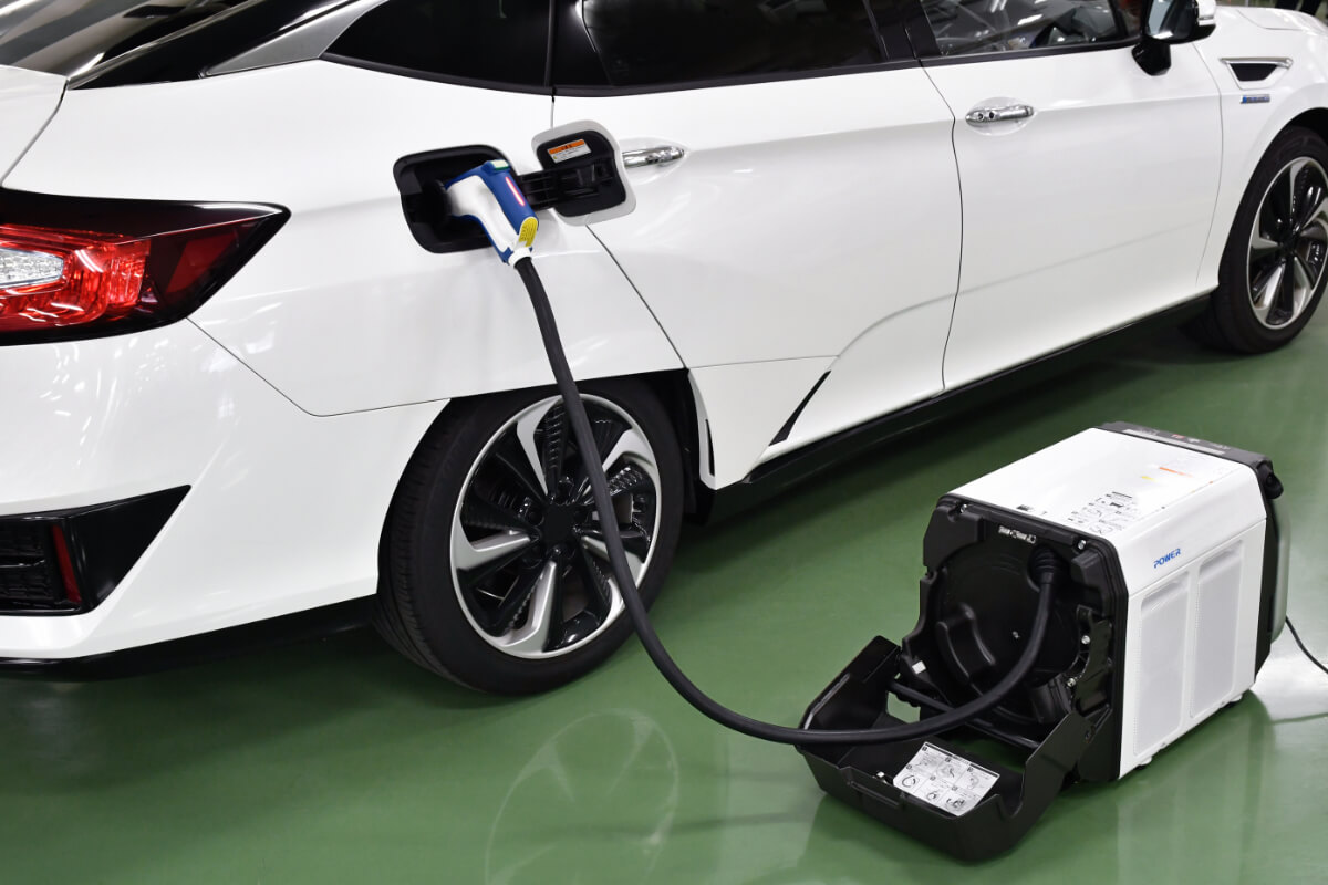 電力逼迫・災害多い日本でEVに乗るなら「V2L」機能アリのモデルが安心？ | MOBY [モビー]