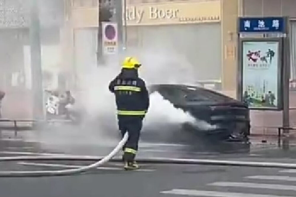 中国BYD製EVで短期間に複数の火災報告、原因不明も過去には「使い方が悪い」と声明 | MOBY [モビー]