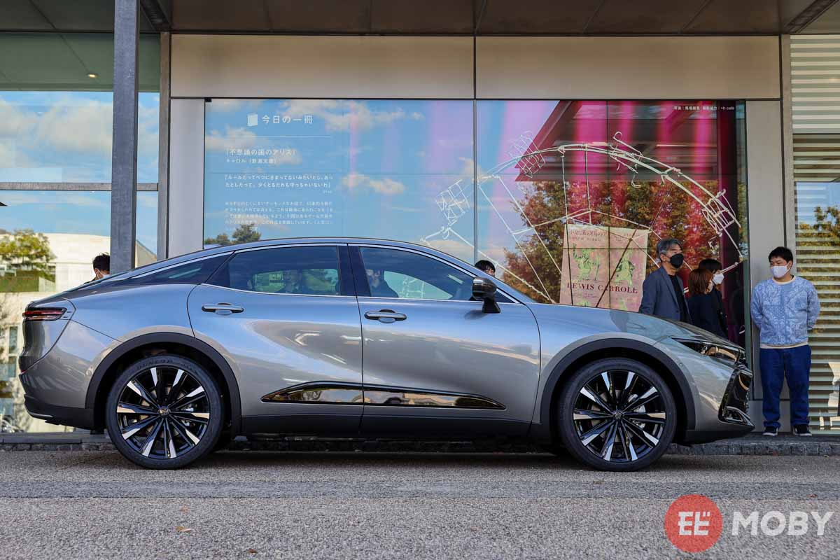 新型クラウン最上位グレード「RS“Advanced”」最速試乗！「国産高級車＝クラウン」は存在したか？ | MOBY [モビー]