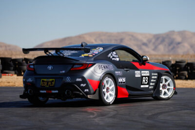 「私が考えた最高のドリフト仕様GR86」トヨタが写真家とコラボしたカスタムカーを公開！ | MOBY [モビー]