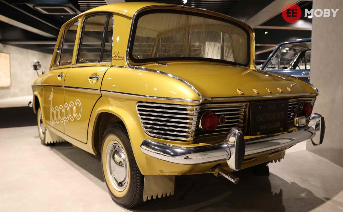 「白いエンジン」でライバルに差をつけ軽乗用車のシェアNo.1！初代マツダ キャロル【推し車】 | MOBY [モビー]