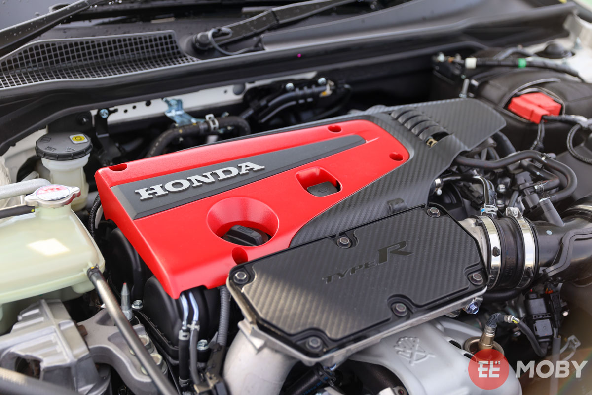 新型シビックタイプRをどう評価？RX-8・ロードスター女性オーナーの試乗レポート | MOBY [モビー]