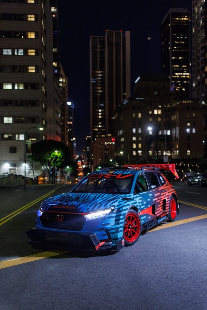 画像：米国ホンダが“野獣”と化した『CR-V』公開！800馬力のミッドシップ2シーターに | MOBY [モビー]