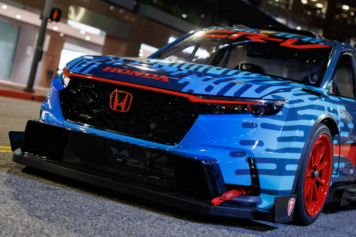 米国ホンダが“野獣”と化した『CR-V』公開！800馬力のミッドシップ2シーターに | MOBY [モビー]