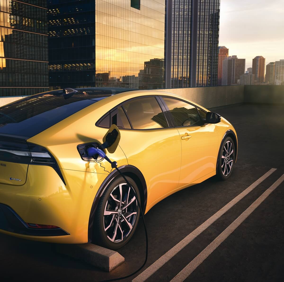 トヨタが新型『プリウス』のPHEVモデル発売！223馬力でスポーツカー以上の走り | MOBY [モビー]