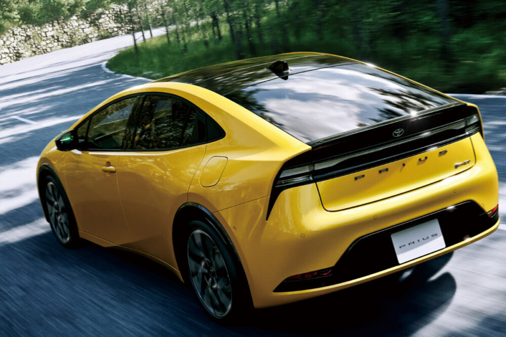 トヨタが新型『プリウス』のPHEVモデル発売！223馬力でスポーツカー以上の走り | MOBY [モビー]