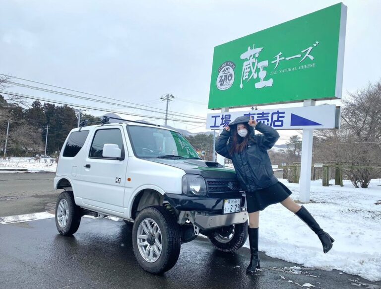 ジムニーJB23のお顔や形に一目惚れ♡オリジナルジムニーを楽しめて一石二鳥！磐梯吾妻スカイラインに行ってワイスピごっこしたい！ | MOBY [モビー]