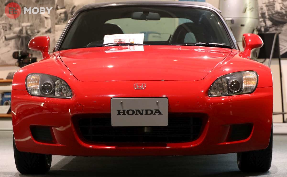 「スポーツカーとしては正解、オープンカーとしては不正解？」気合の入りすぎたホンダのFR・S2000【推し車】 | MOBY [モビー]