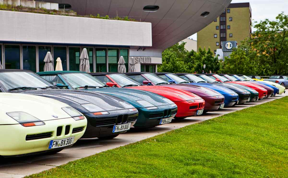 「このドアどうやって開くの？」BMW史上、最も斬新なクルマ・Z1の魅力と珍機能【推し車】 | MOBY [モビー]