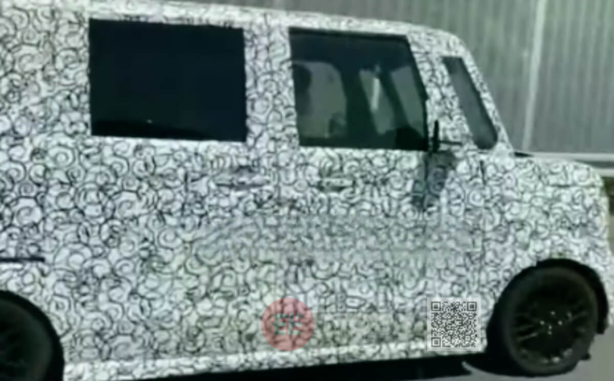 ヘッドライトにフィット風DRL！ホンダの新型『N-BOX』テストカーをスクープ | MOBY [モビー]