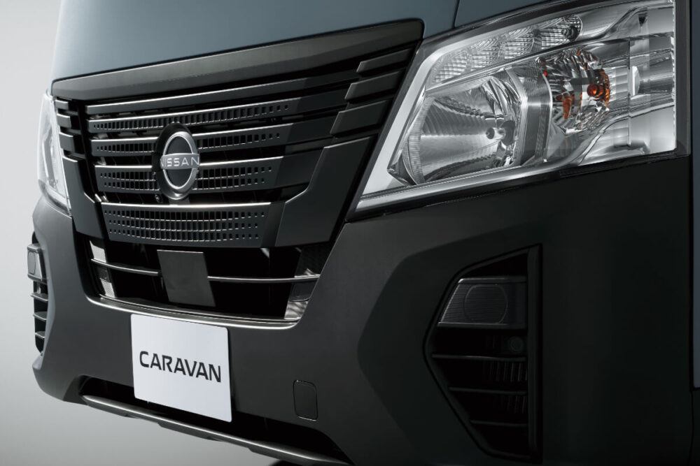 実験で1,080℃の日産リーフが大炎上、BEVを水より早く消火する方法が話題 | MOBY [モビー]