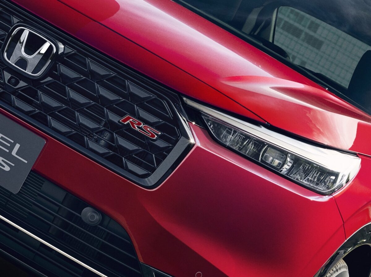 ホンダ「ヴェゼル」に“e:HEV RS”登場！スタイル＆走りスポーティに！4WD車も設定 | MOBY [モビー]