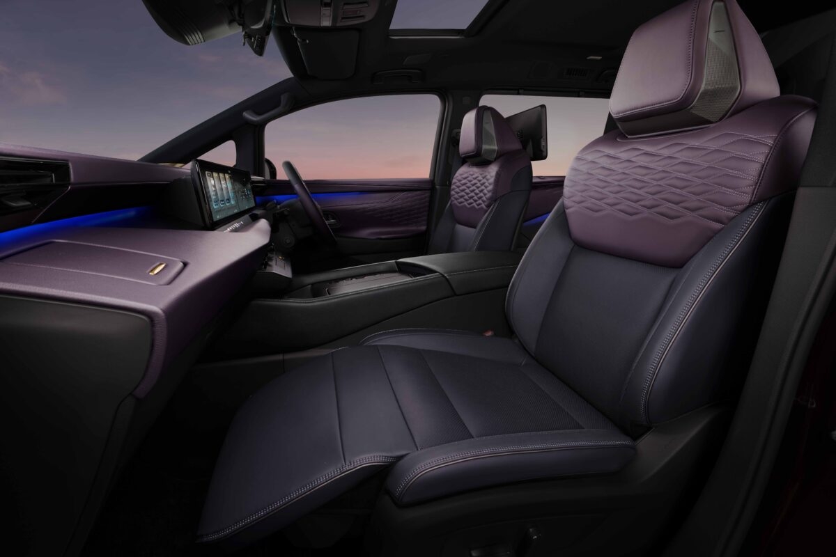 ついに公開！日産新型「エルグランド」がJMSに登場！2026年夏に発売予定 | MOBY [モビー]