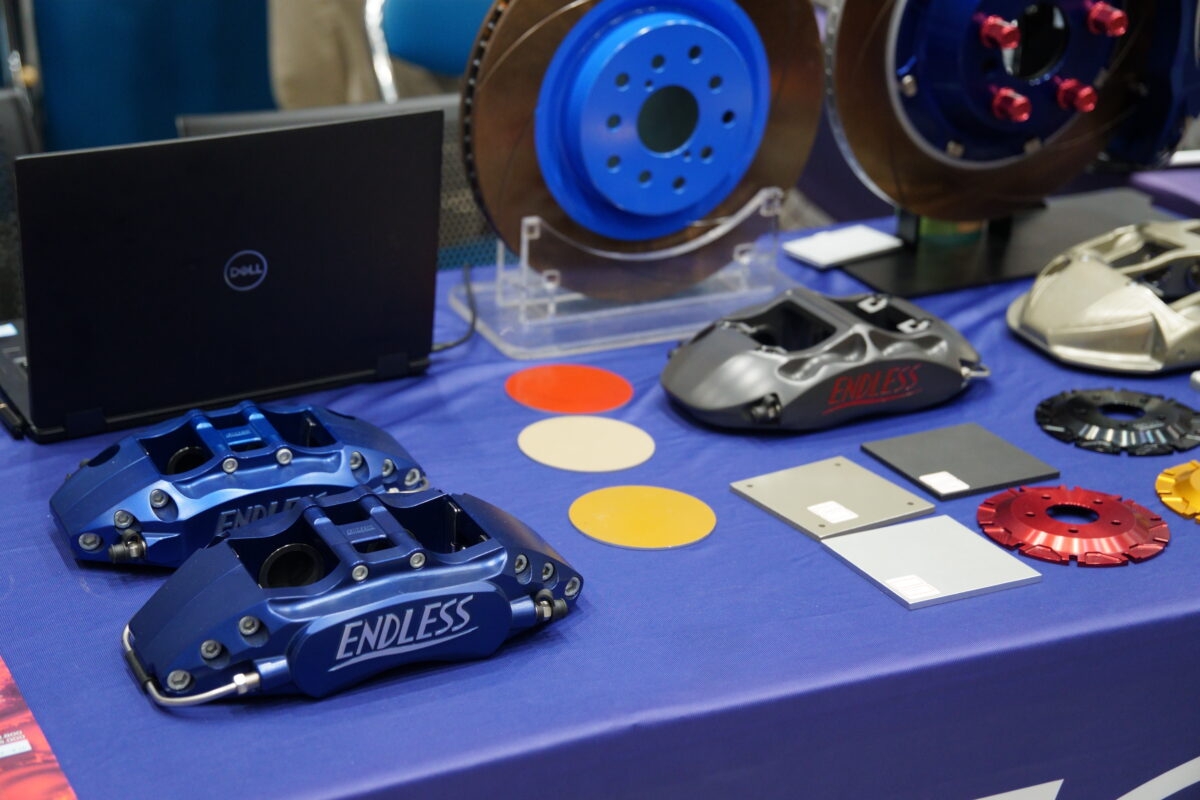 試乗で魅かれたFRクーペ！ コーナリング性能を磨きつつ、これから楽しみが尽きない一台 トヨタ GR86【みんなのクルマ】 | MOBY [モビー]