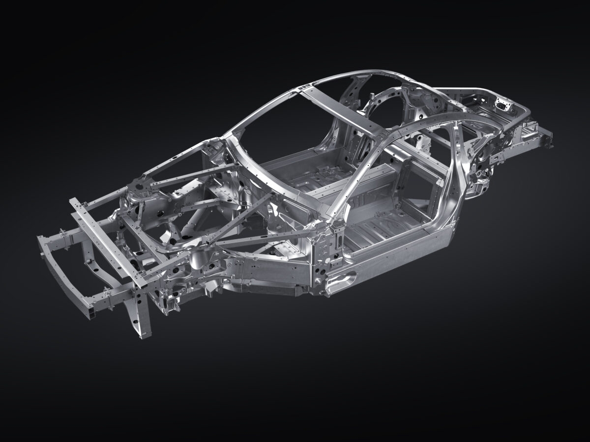 トヨタが“公道を走るレーシングカー”「GR GT」を初公開！GT3モデル「GR GT3」も | MOBY [モビー]