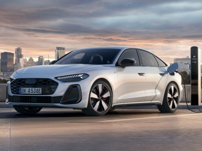 アウディ「A5シリーズ」初のプラグインハイブリッド登場 367PS＆EV航続110kmを実現 | MOBY [モビー]